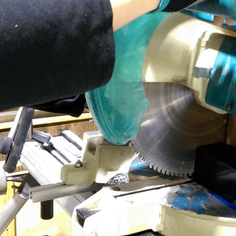 Aluminum Post Cutting Service | Stainless Cable Railing