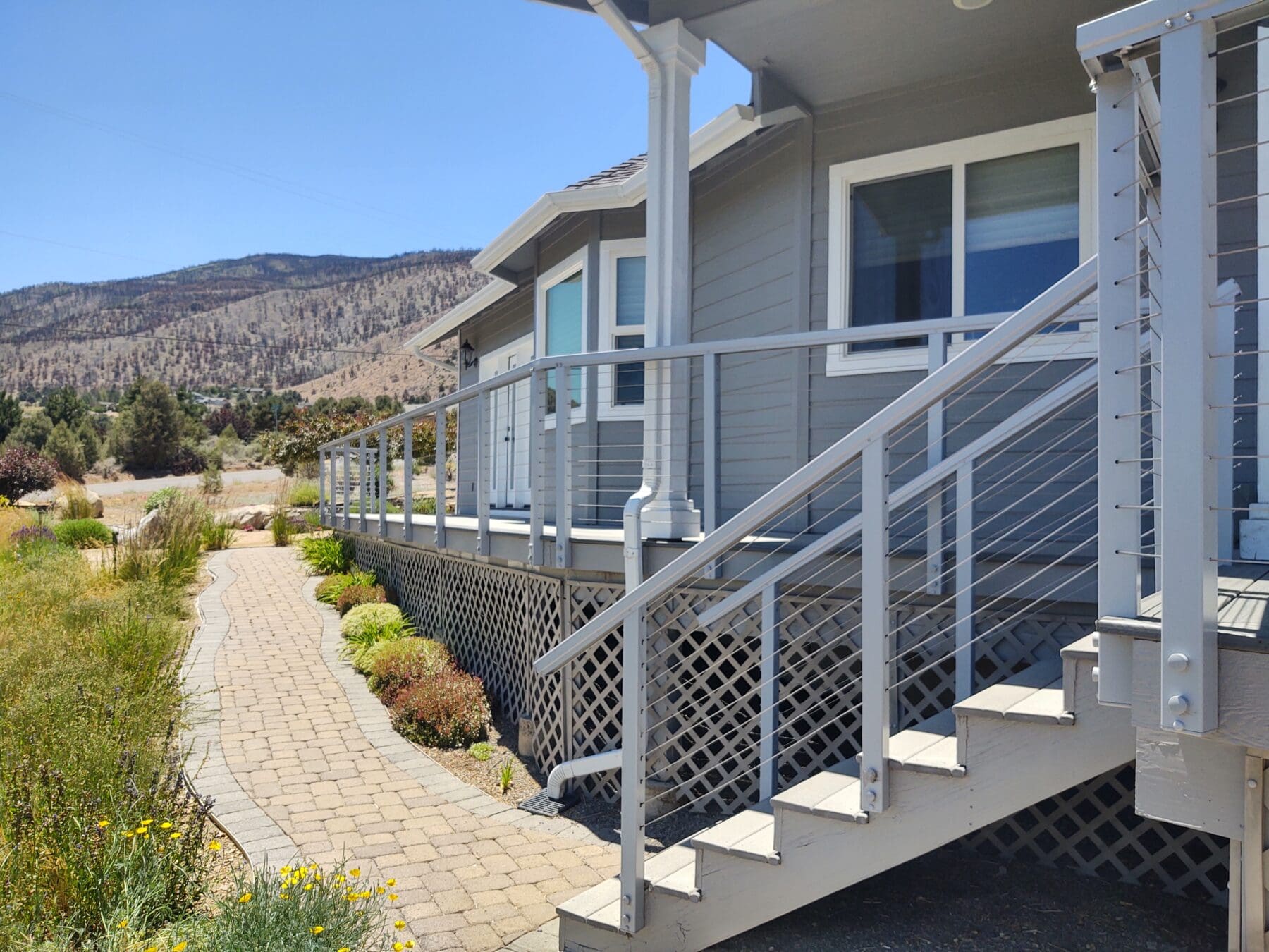 Navigating Corners with Cable Railing