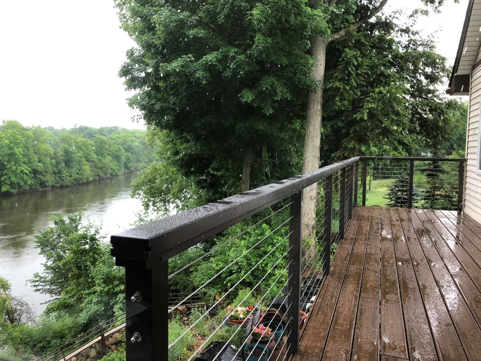 Maximizing Curb Appeal with Modern Railing Upgrades